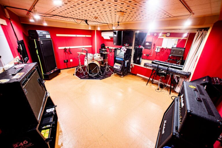 スタジオ246 WEST｜神戸三宮の音楽スタジオ・バンド練習するなら246